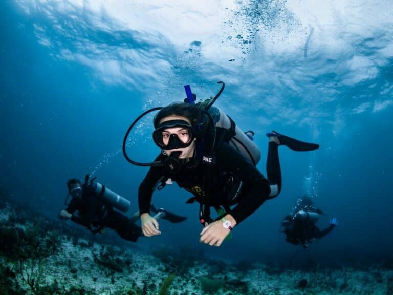 Scuba Diving for Women: Tips to Future Lady Divers