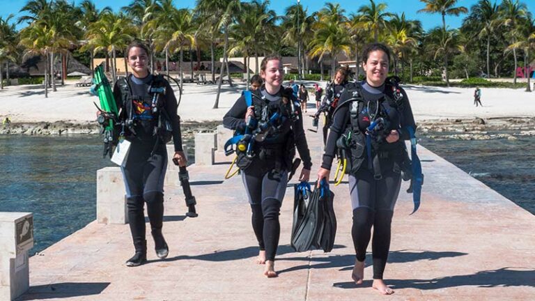 Scuba Diving for Women: Tips to Future Lady Divers