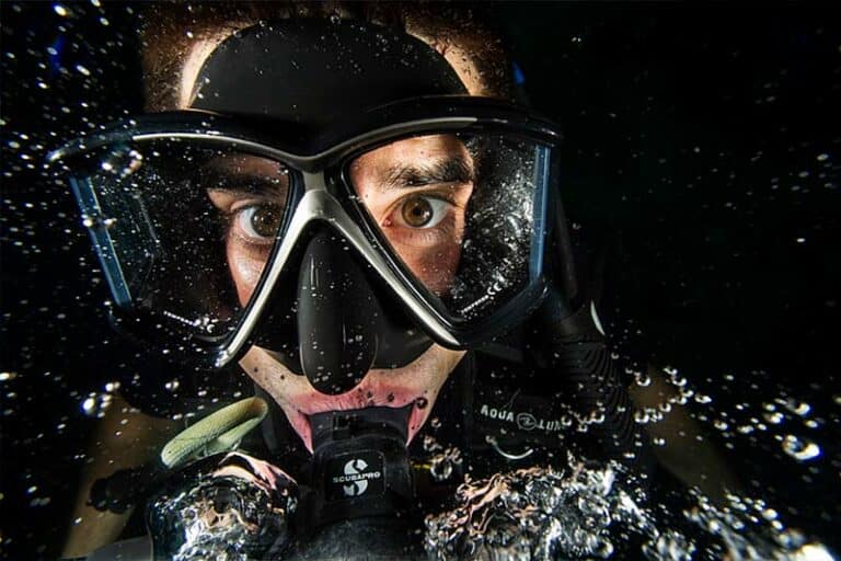 Mastering the Art of Underwater Breathing While Diving