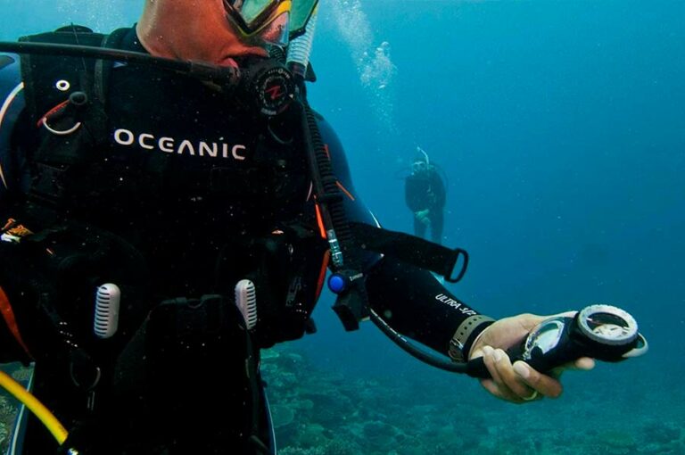 7 Underwater Navigation Tips To Dive As An Expert | Dressel Divers