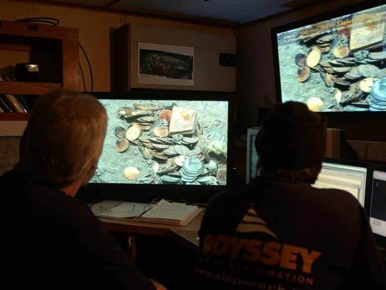 Underwater Treasure Hunting I Dressel Divers