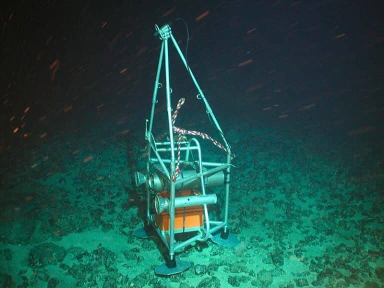 Underwater Treasure Hunting I Dressel Divers