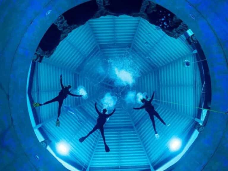 Indoor Scuba Diving Guide |The World's Best Indoor Scuba Pools